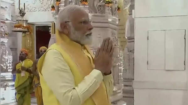 PM Modi offers prayer at Ayodhya Ram temple, leads grand roadshow