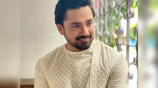 Dancer-actor Rubel Das celebrates birthday with loved ones; see pics