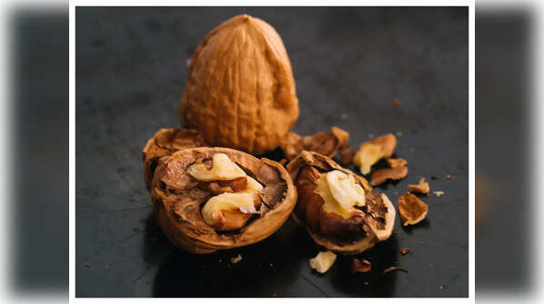 Why a handful of walnuts is all you need to boost omega 3 levels