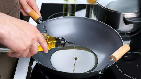 7 best cooking oils for Indian food and the right way to use them