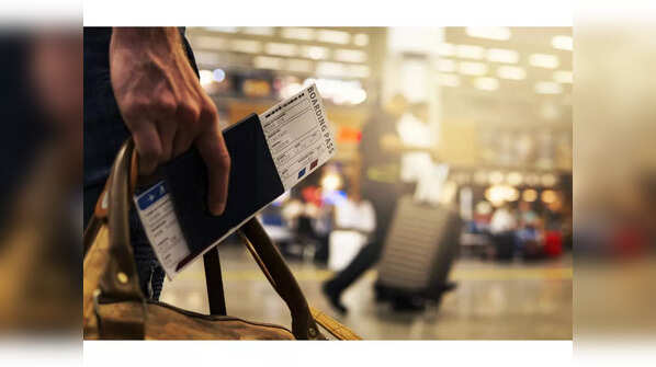Airline ticket fraud: What it is and 7 tips to identify such scams