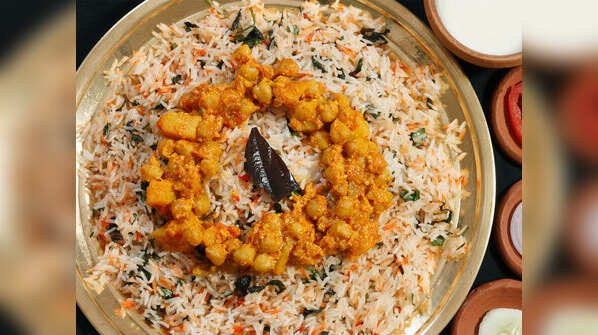 Mughlai Cuisine: From Babur to Bahadur Shah Zafar, this is what the ...