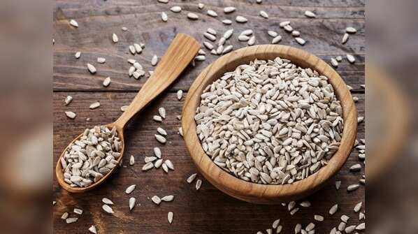 5 health benefits of sunflower seeds you should know about