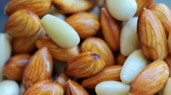 5 hidden negative impacts of eating too many almonds