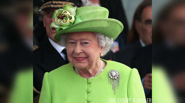 The bedazzling brooches of Queen Elizabeth II and the story behind them