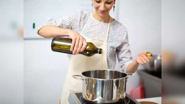 9 toxic cooking oils to avoid in the home kitchen