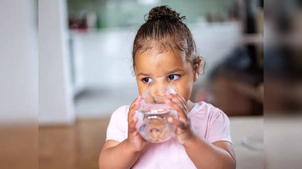 Significance of hydration in kids and easy ideas to do so