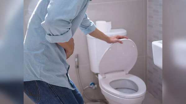 Type 2 diabetes Symptoms: The amount of times you pee can be a tell ...