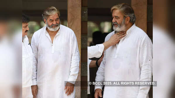 Mahabharat actor Surendra Pal breaks down at Gufi Paintal's funeral ...