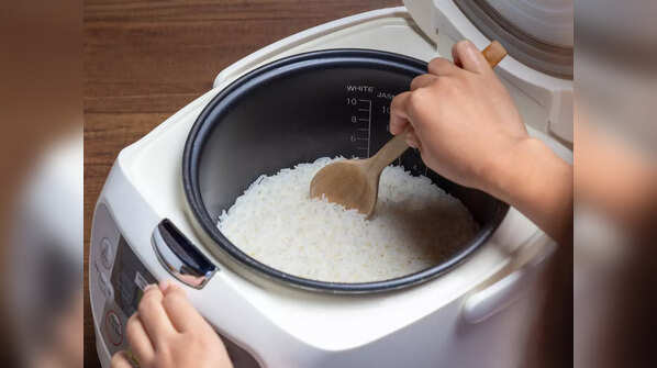 What is the best method of cooking rice to get maximum benefits?