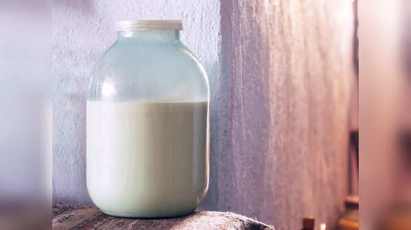 Difference between homogenized and pasteurized milk and which one is safe