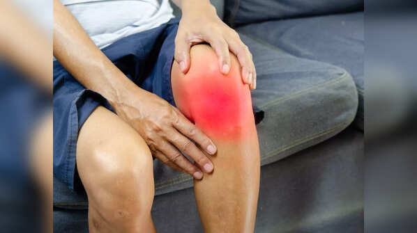 Chikungunya versus Dengue: How their symptoms differ