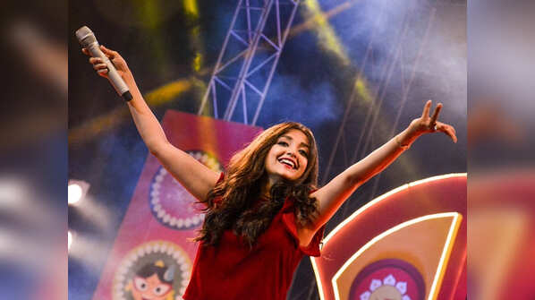 Bengali singers who have appeared in classic Bengali hits