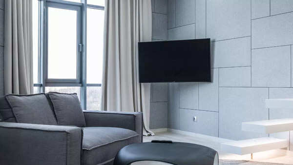 TV Under 100000: Large-Screen Premium Picks That Are Worth Your Investment