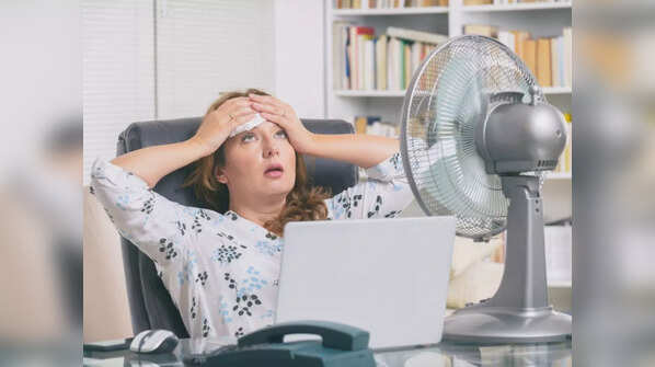 Heart Attack Symptoms: From jaw pain to cold sweat, know about the ...