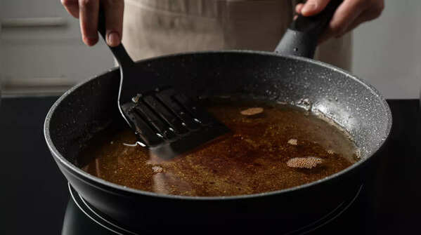 7 best cooking oils for Indian food and the right way to use them