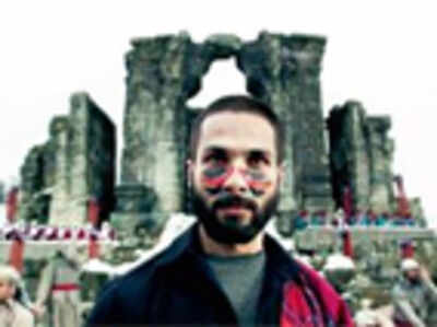 It's a high-five for Haider