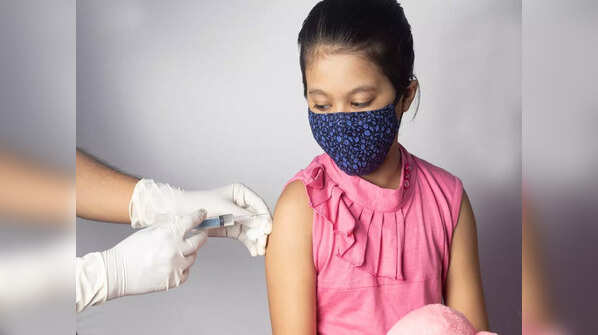 Chickenpox Symptoms: New variant of chickenpox-causing virus found in ...