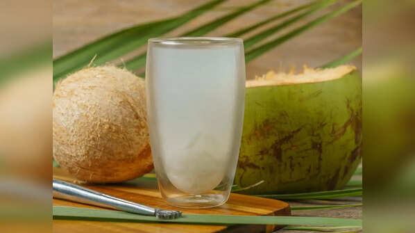 11 benefits of having raw coconut water