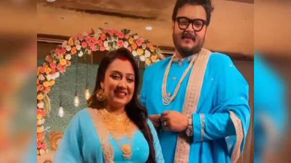 Pics from Sudipta Chakraborty-Swarna Shekar Joardar’s star-studded wedding reception