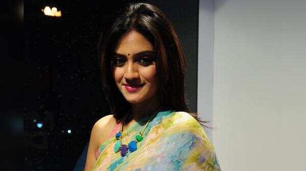 Mimi, Raj, Nusrat inspire people to vote