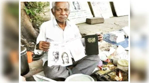 This Delhi chaiwala is an author of 25 books!