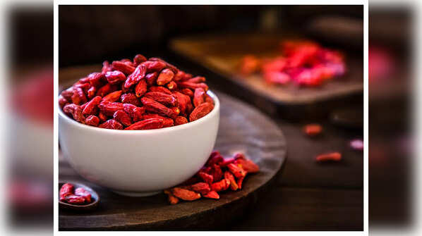 Foods for eyesight | Goji berries for eyes: Dried goji berries may help ...