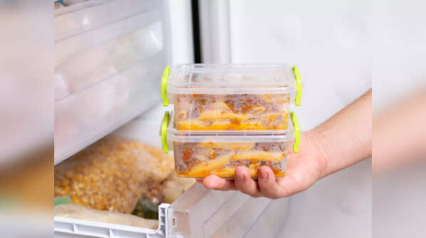 How long can Chicken stored in fridge remain fresh