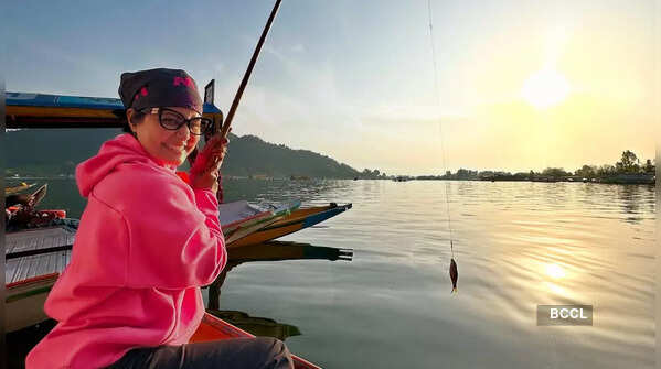 Hina Khan: From a fishing excursion to Pranayam sessions in Dal Lake ...