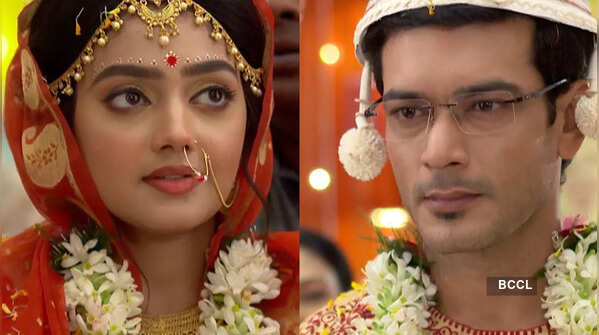 Roychowdhury family celebrates Rohit and Phulki’s marriage; See photos