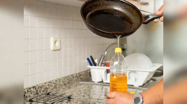 9 toxic cooking oils to avoid in the home kitchen