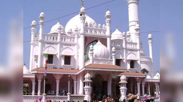Embracing Harmony: Sabarimala's Unique Tradition of Praying at the ...