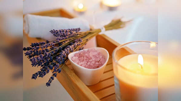 6 things to add to bath water and how they benefit