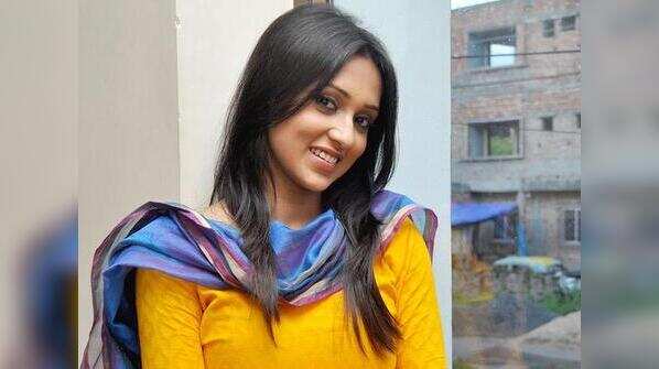 Mimi, Raj, Nusrat inspire people to vote