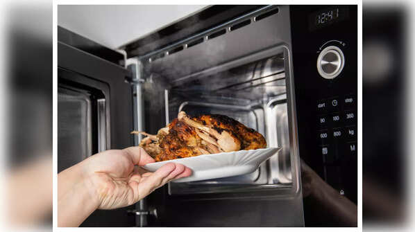 Rules to keep in mind while reheating food