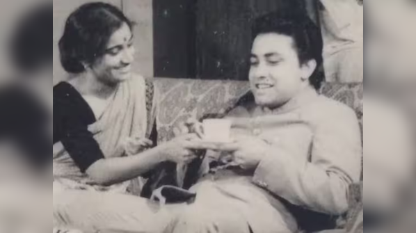 From Manoj Pahwa thinking the show was a scam to fans throwing stones ...