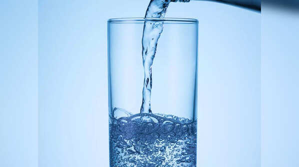 How to make mineral water at home