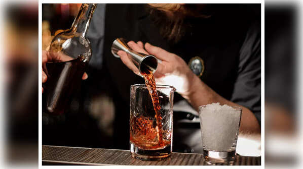 The story behind why drinks are measured in Pegs?