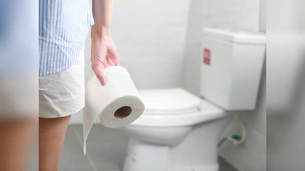 Reasons why you should not hold in poop