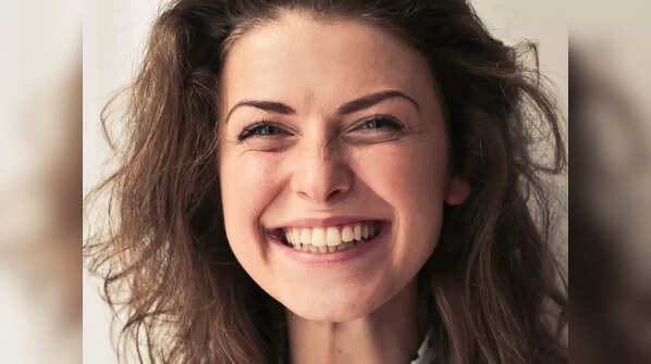 7 ways to make your woman feel secure in the relationship