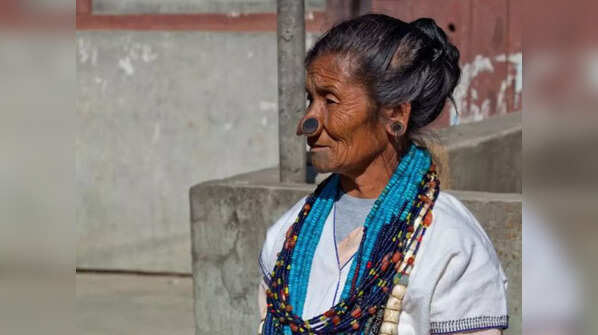 Timeless allure of the Indian nose ring, the Nath: A glimpse into its ...