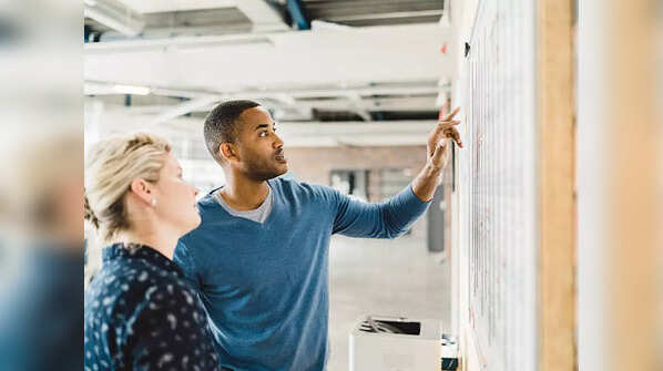 How to impress your colleagues at a new workplace