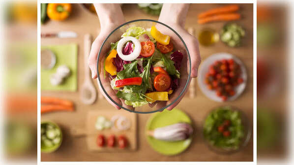 Nutritionist reveals the right proportions to eat meals in to stay healthy