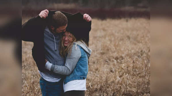 7 types of hugs and what they mean