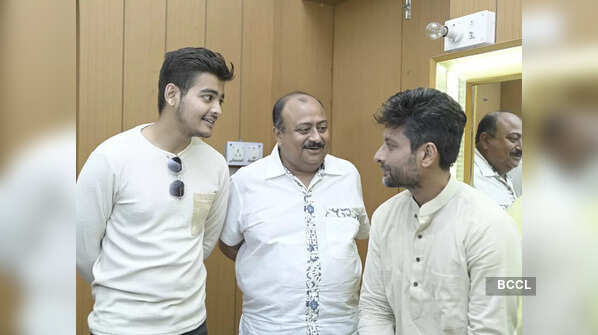 Sandip Ray unveils the trailer of ‘Nayan Rahasya’ in presence of 1000 ...