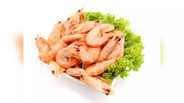 This is the right way to choose and clean Prawns before cooking
