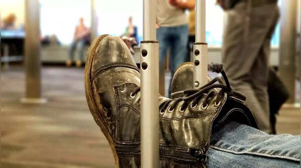 U.S. ends airport shoe removal rule after 20 years — But why were we ...