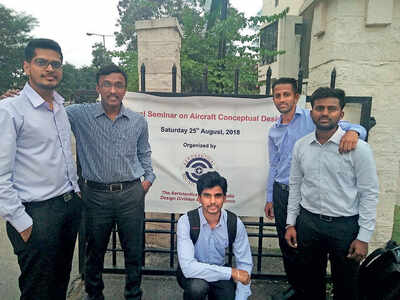 City students win a prize for amphibious aircraft design