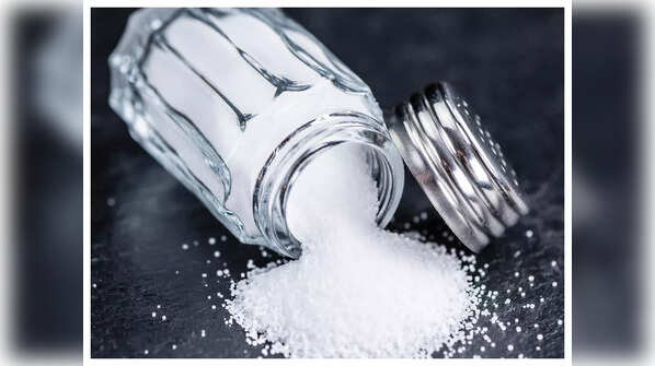 Kitchen Hacks: 6 tips to clean wooden cookware