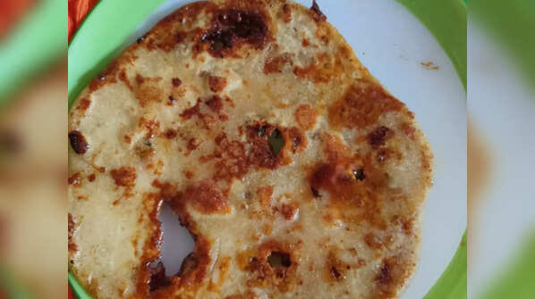 Why should you eat Gud Roti during winter and how to make it?